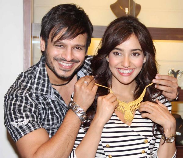 Vivek Oberoi And Neha Sharma At Movie Promote | Latest Photo Gallery ...
