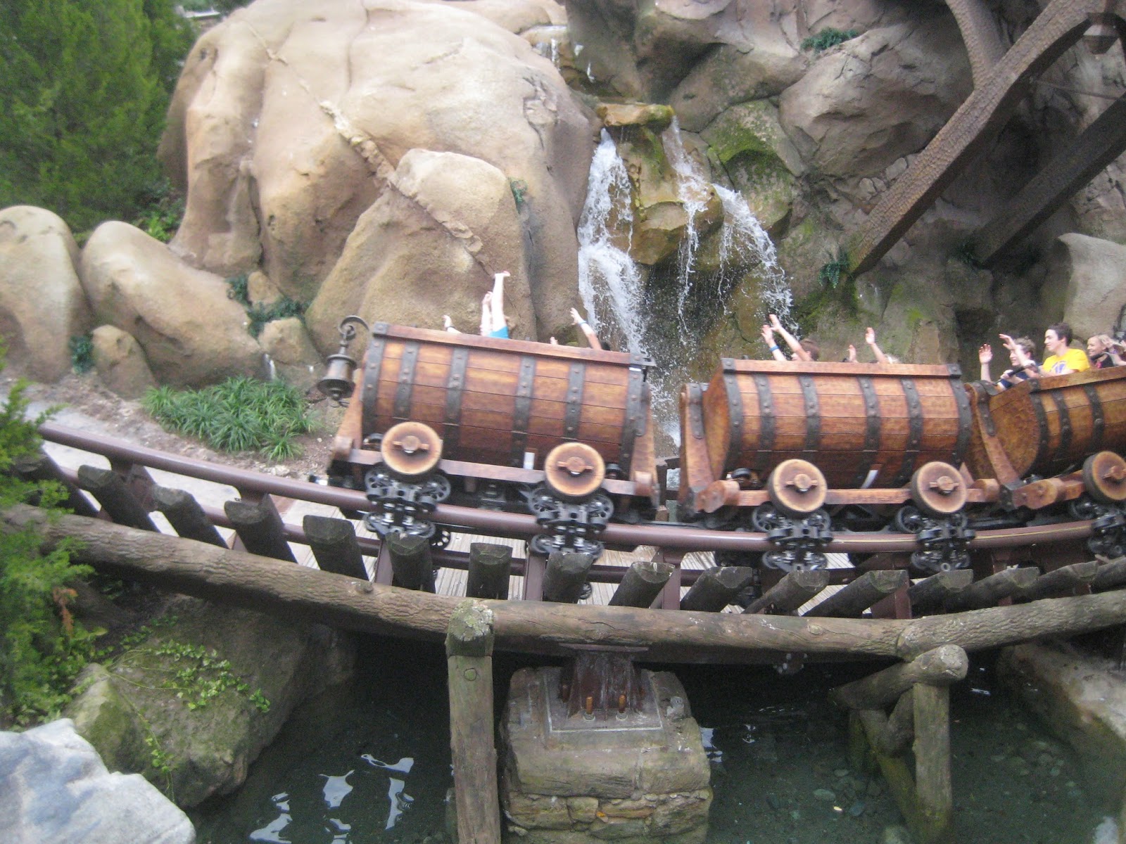 WDWorld Traveler: Ride Review - Seven Dwarfs Mine Train