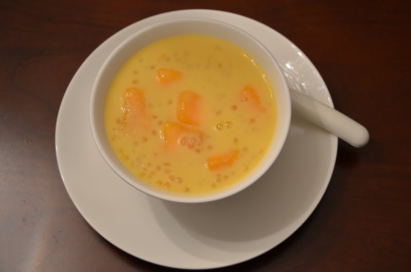 Playing with Flour: Mango sago dessert