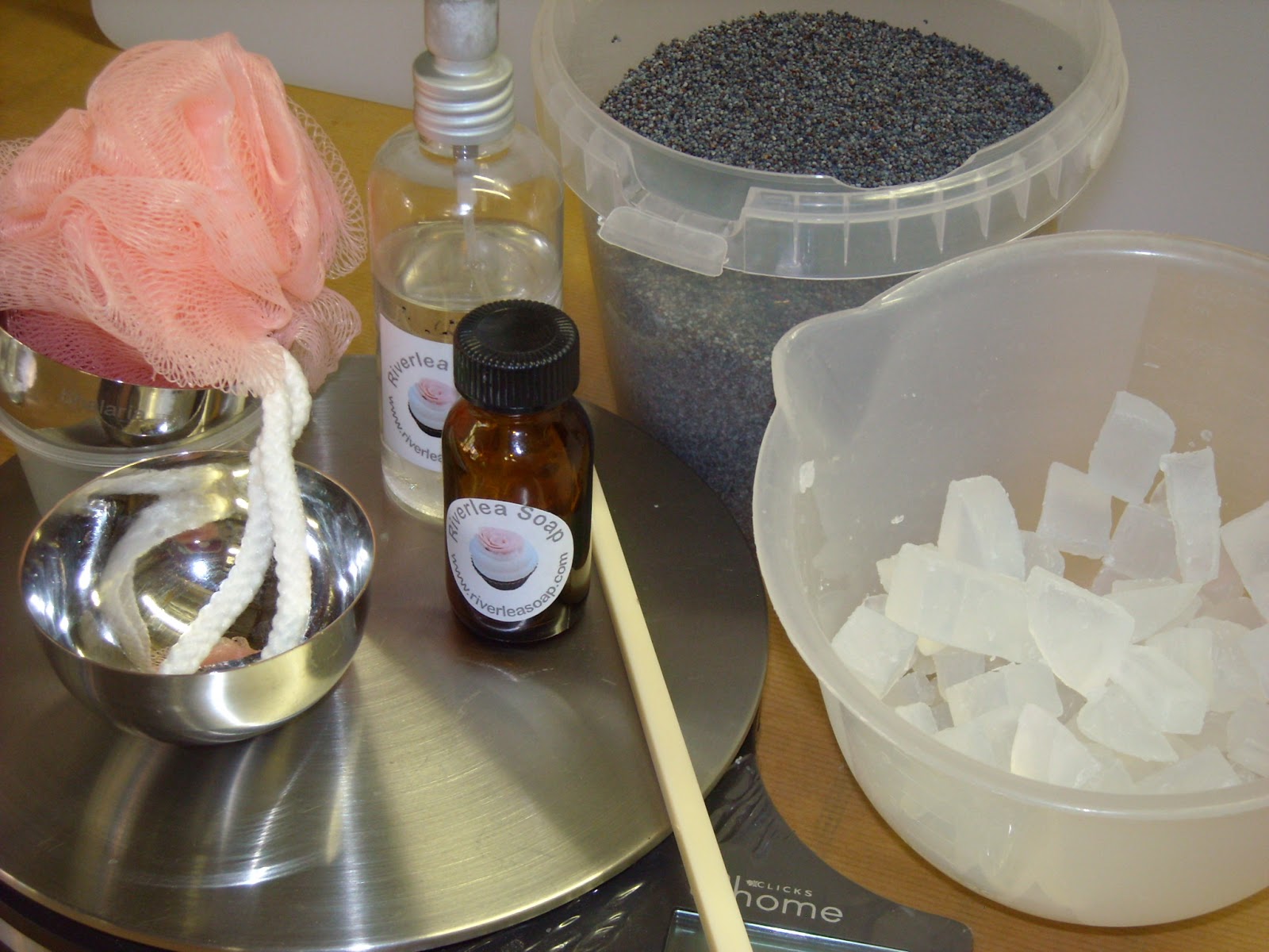 Riverlea Soap: Snowball – a strawberry-scrunchie-soap on a roap!