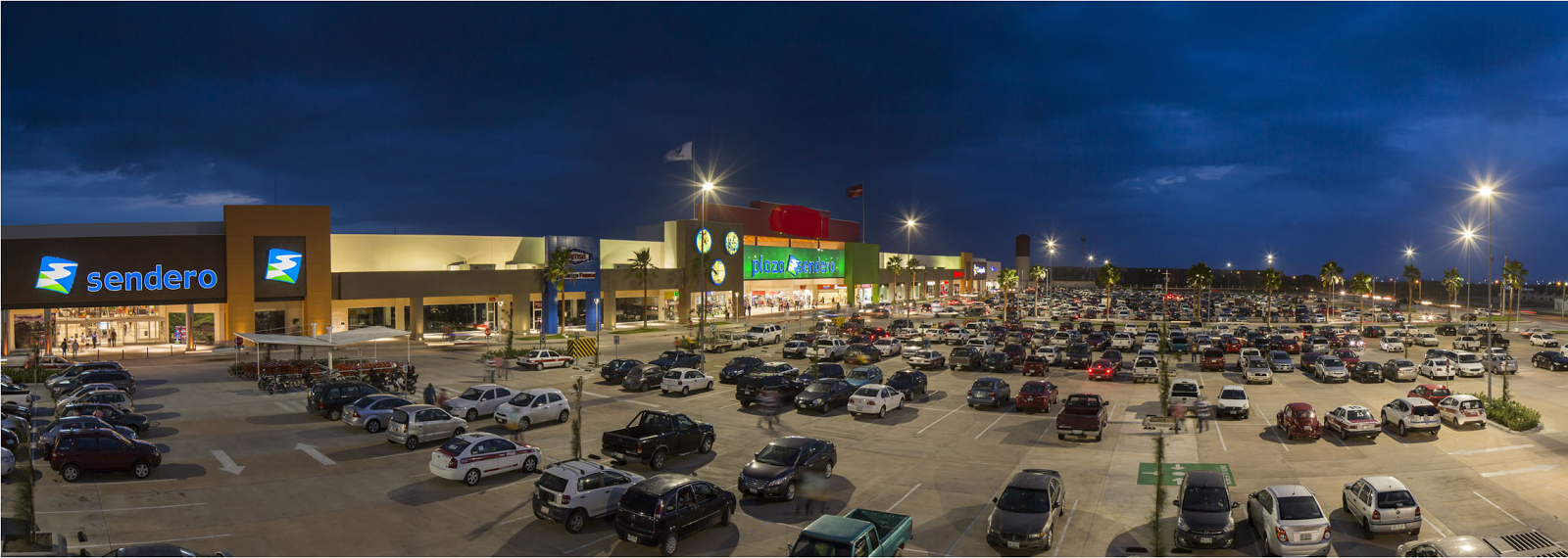 Revista CRóNICA10: Inauguran Plaza Sendero de Cd. Obregón, en un mes