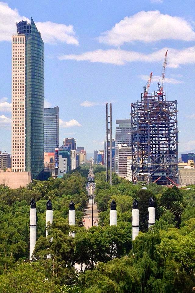 Mexico City Ambles: Paseo de la Reforma: Symbol of Mexico's Struggle ...