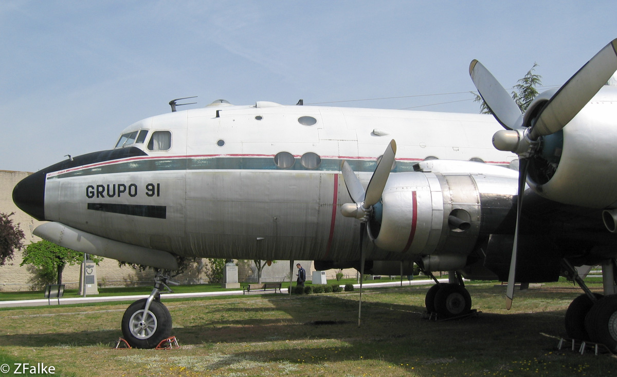 Me gustan los aviones: Douglas DC-4