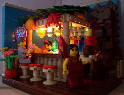 Mia Huna Moku: LEGO Tiki Bar...