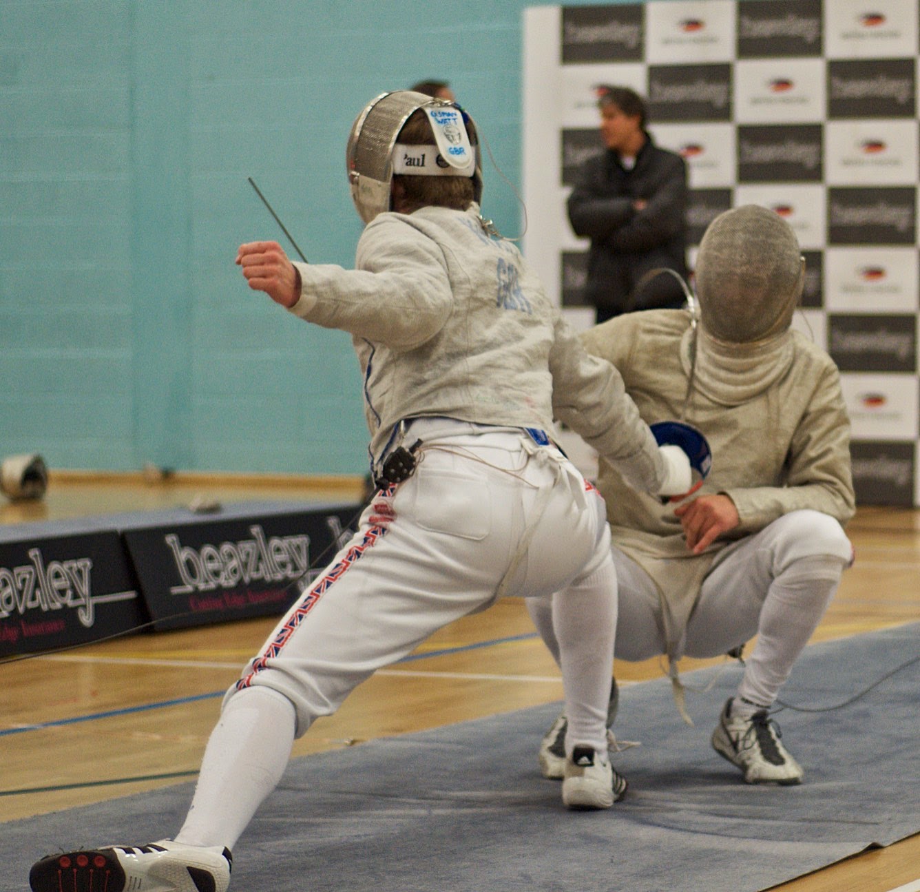 The Plashing Vole: Fencing photography on a budget