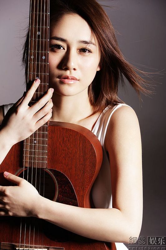 Chinese Beauty!: Liu Yun white dress photo