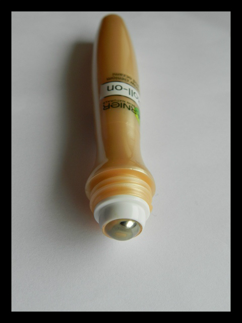 Unfade what fades: Garnier Caffeine Anti-Dark Circles 2 in 1 Roll-on ...