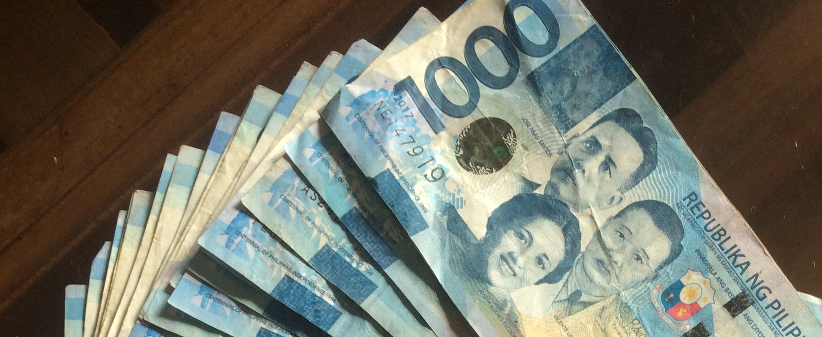 Mga Paraan Upang Makapagtago ng Pera ang Isang Estudyante - TIPID TIPS