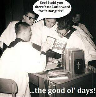 LINEN ON THE HEDGEROW: M = Server F = Serviette