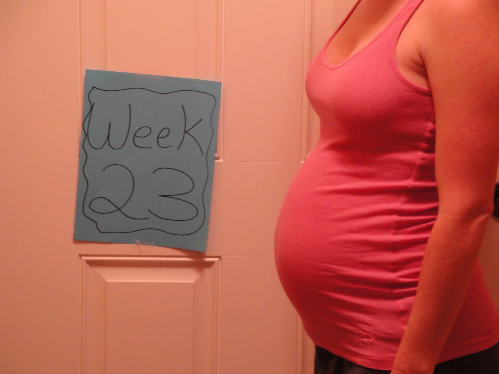23 weeks: Belly Photos Included
