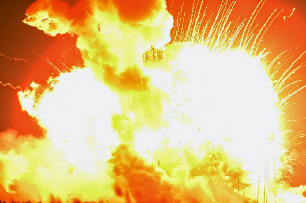 ChemaTierra: La explosión del cohete Antares y algunas posibles causas