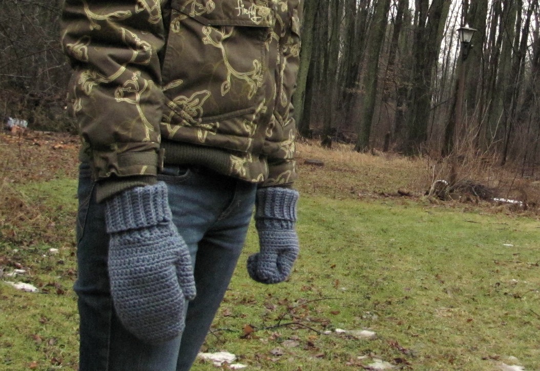half double: Crochet Mittens