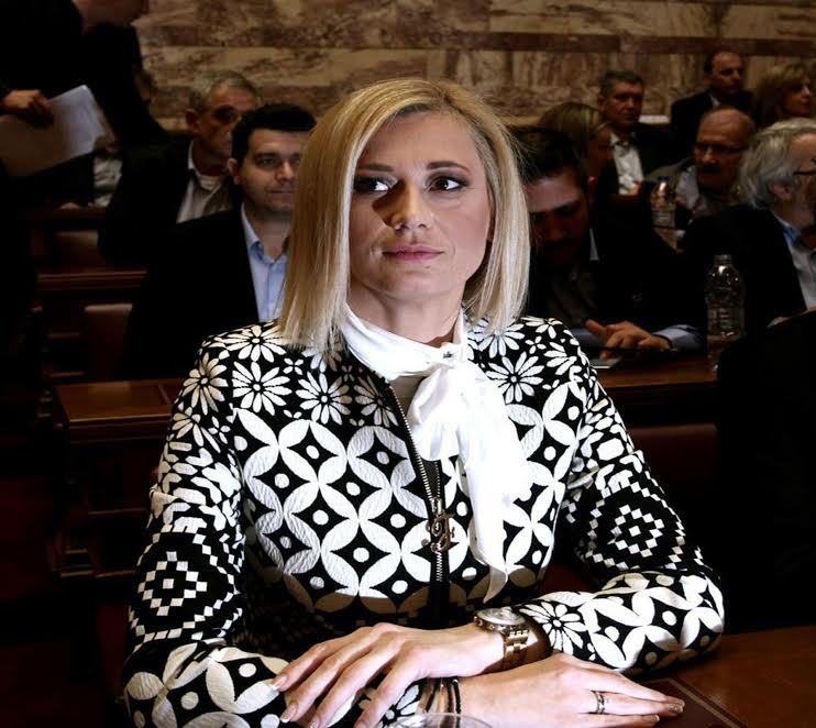 AΝΕΞΑΡΤΗΤΟΣ-ΔΙΠΛΩΜΑΤΙΚΟΣ ΠΑΡΑΤΗΡΗΤΗΣ: Η ΡΑΧΗΛ ΜΑΚΡΗ ΤΑ ΧΩΝΕΙ ΑΓΡΙΑ ...