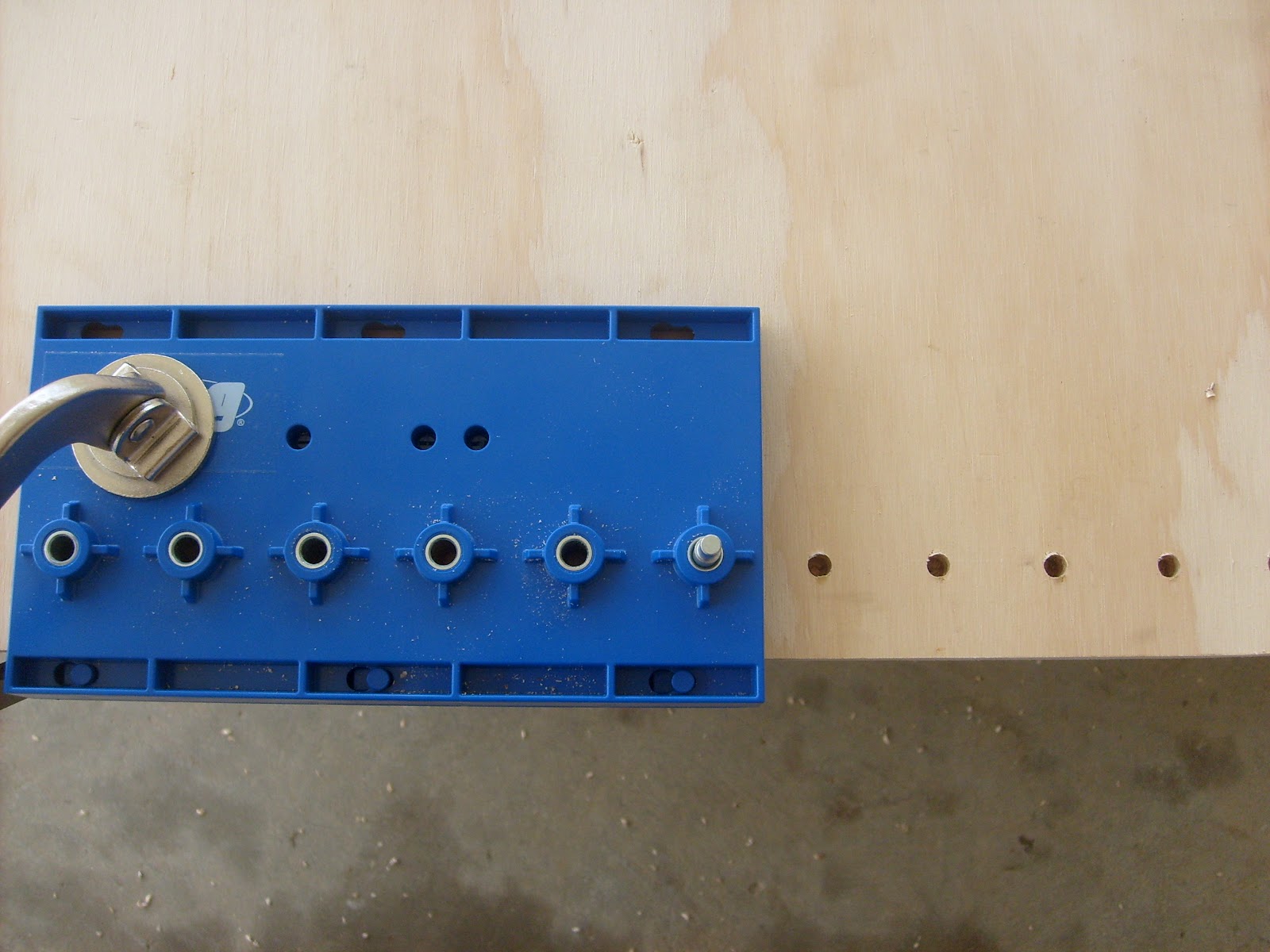 Aaron's Workshop: The Shelf pin Jig from Kreg Tool