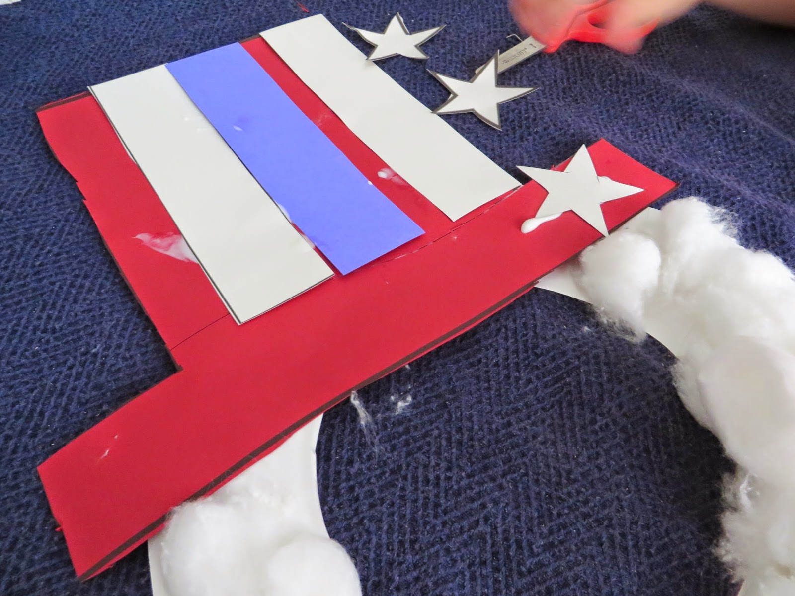 Crayons & Cuties In Kindergarten: 4th of July Hat Craft!