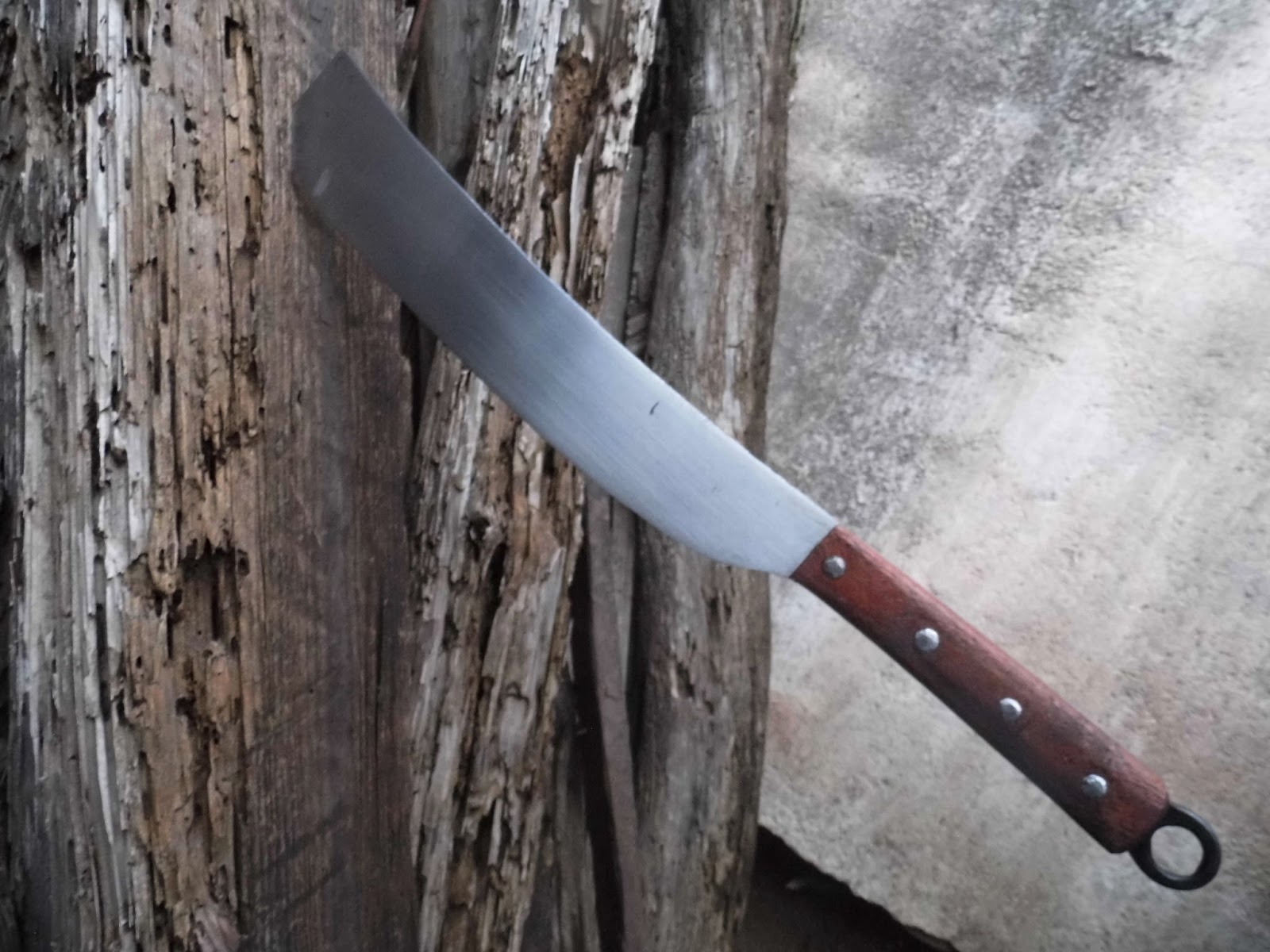 El INTENTO DE ARMERIA: Machete de Carnicero Medieval.