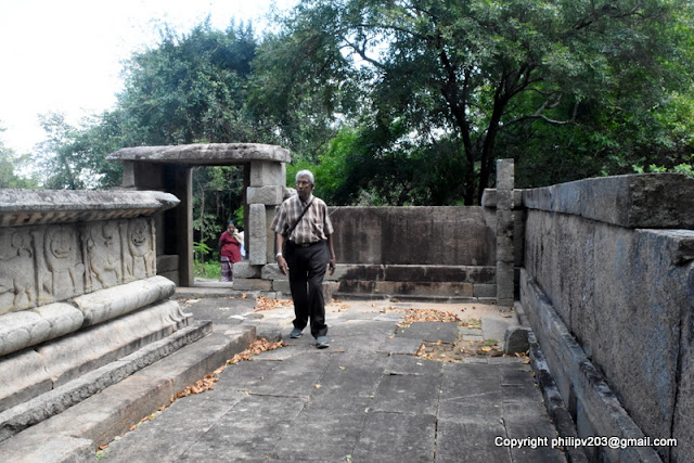 Images of Sri Lanka on blogspot.com: 'Nillakkagama" Bodhigara ...