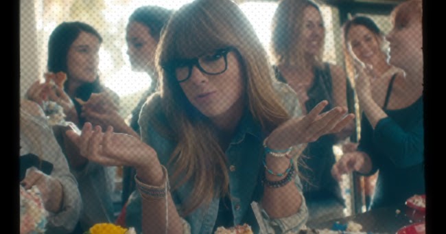 Diva Devotee: [Music Video] Taylor Swift Goes All Hipster In The Video ...