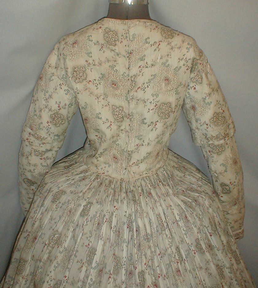 All The Pretty Dresses: Beautiful Print 1840's Dress