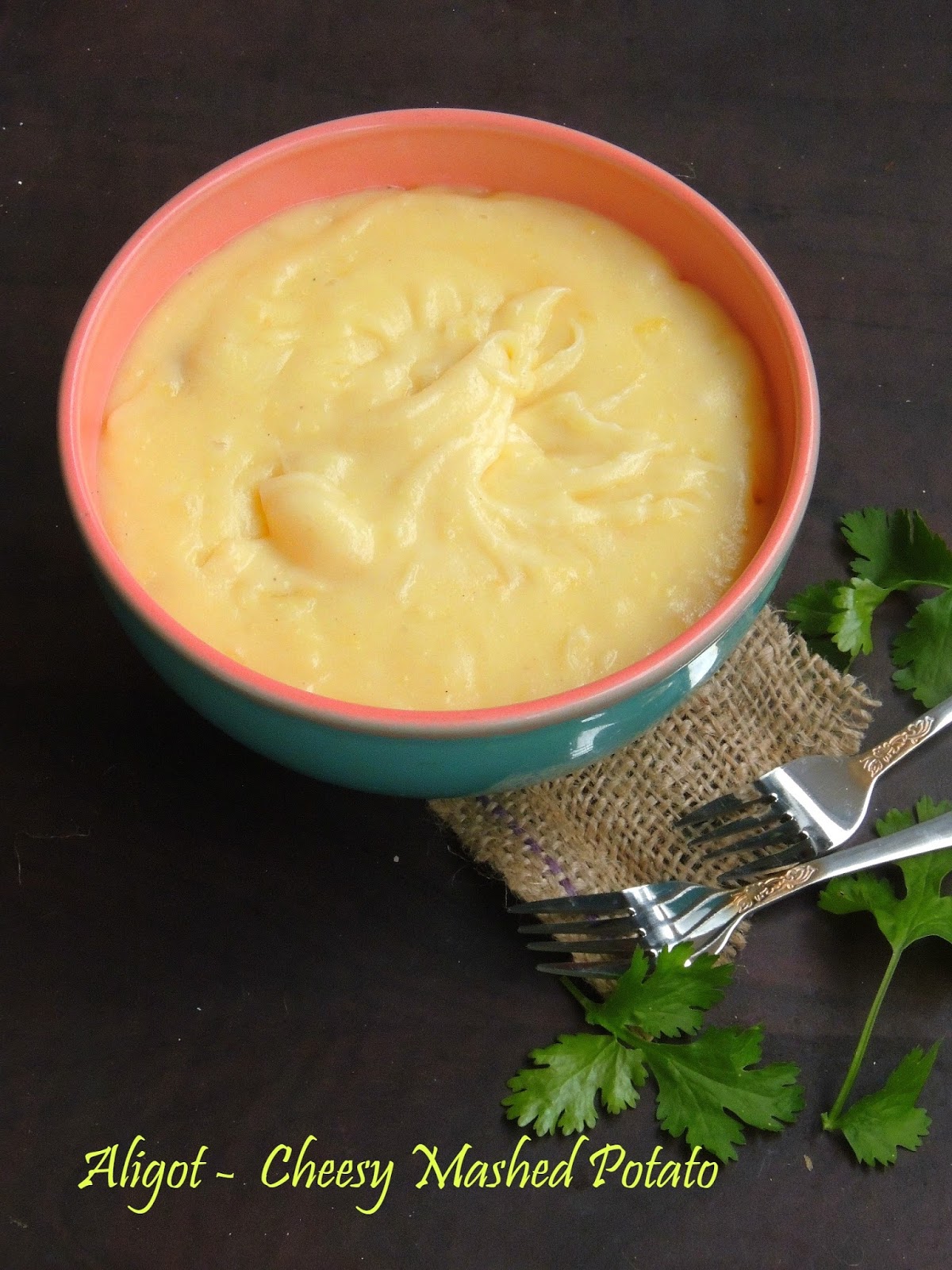 Priya's Versatile Recipes: Aligot - Mashed Potato with Cheese