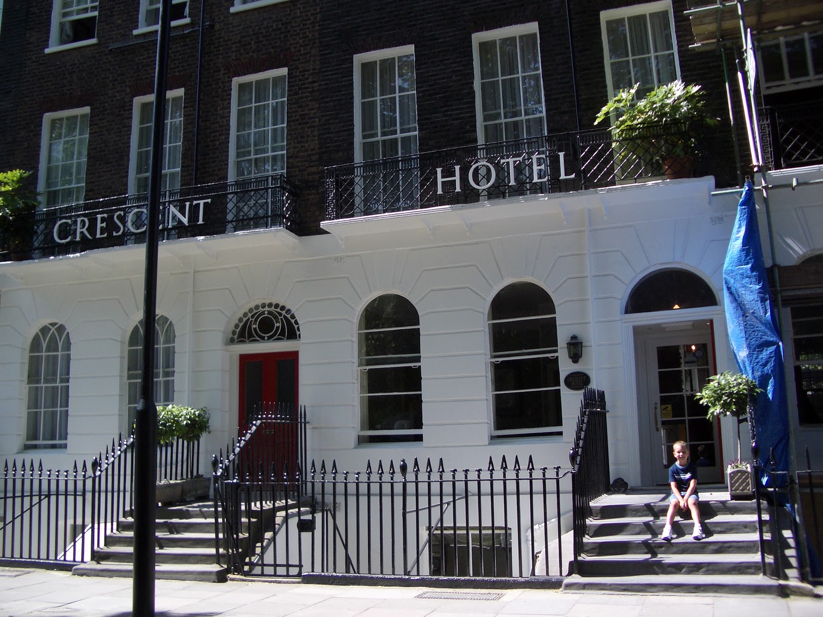 To Europe With Kids: Review of the Crescent Hotel in London