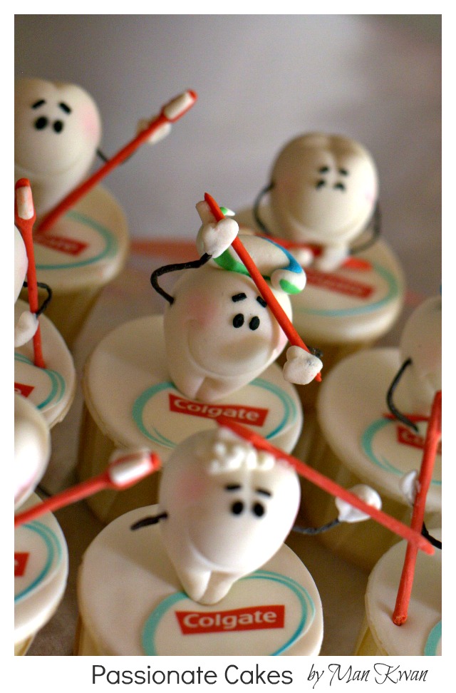 PassioNate Cakes : Giant Toothbrush for Colgate