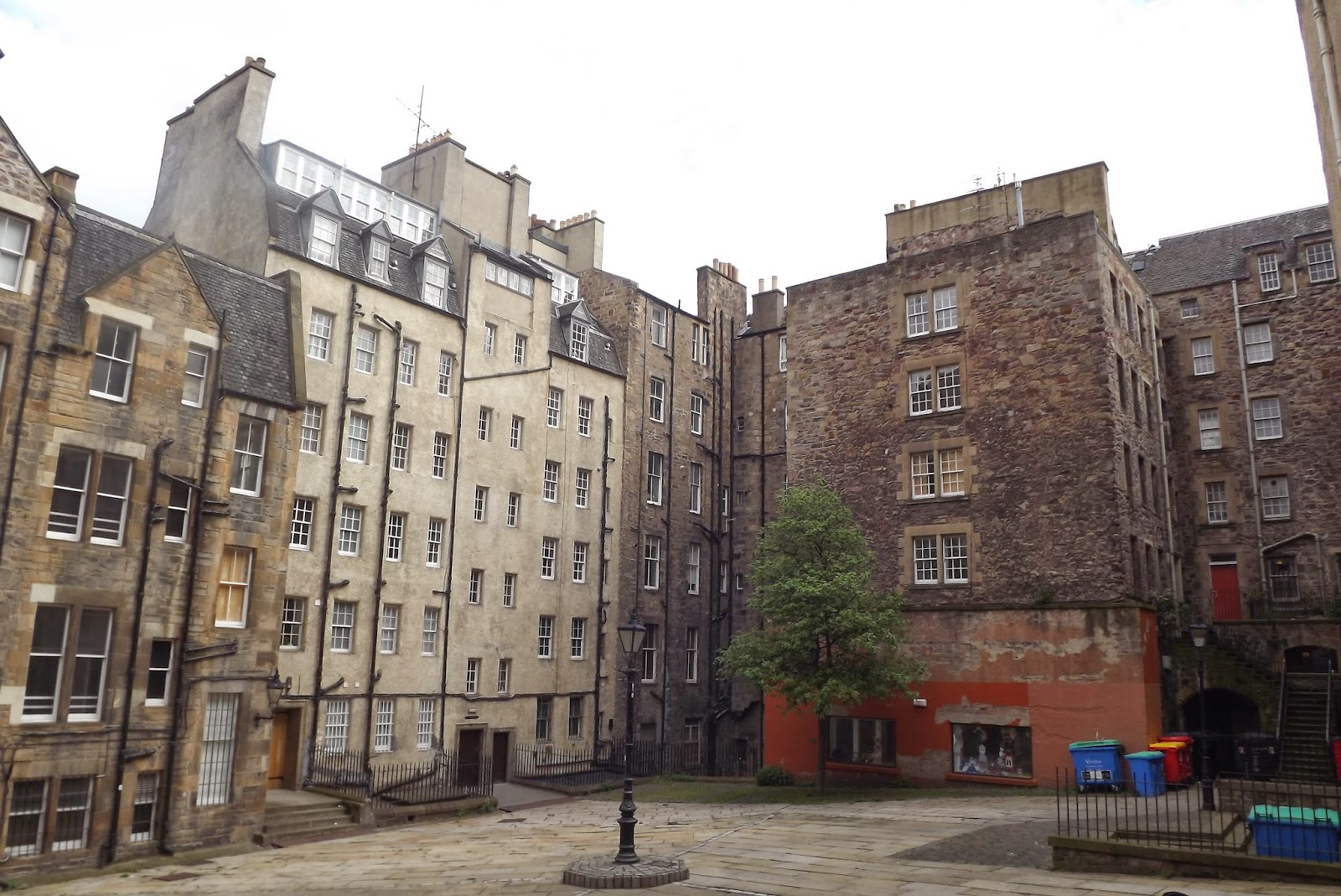 Genealogy Tours of Scotland: Edinburgh's Closes and Courts