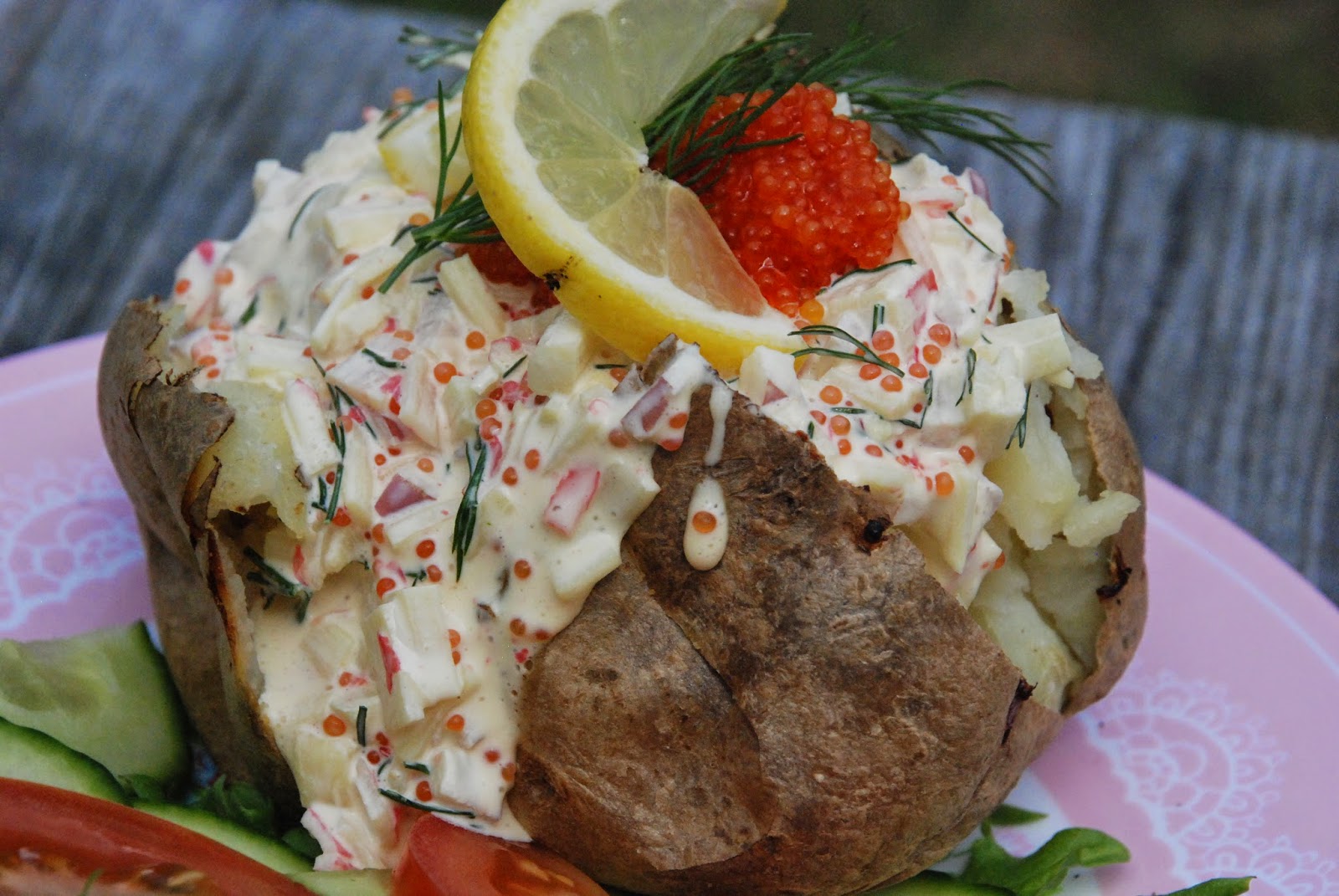 Smaskelismaskens: Bakad potatis med crab sticks-röra