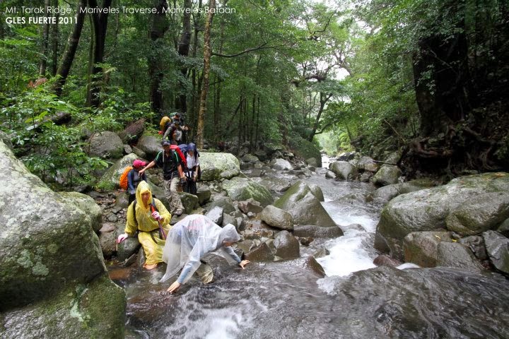 Explore.Dream.Discover: Trekking Tarak Ridge in Mariveles