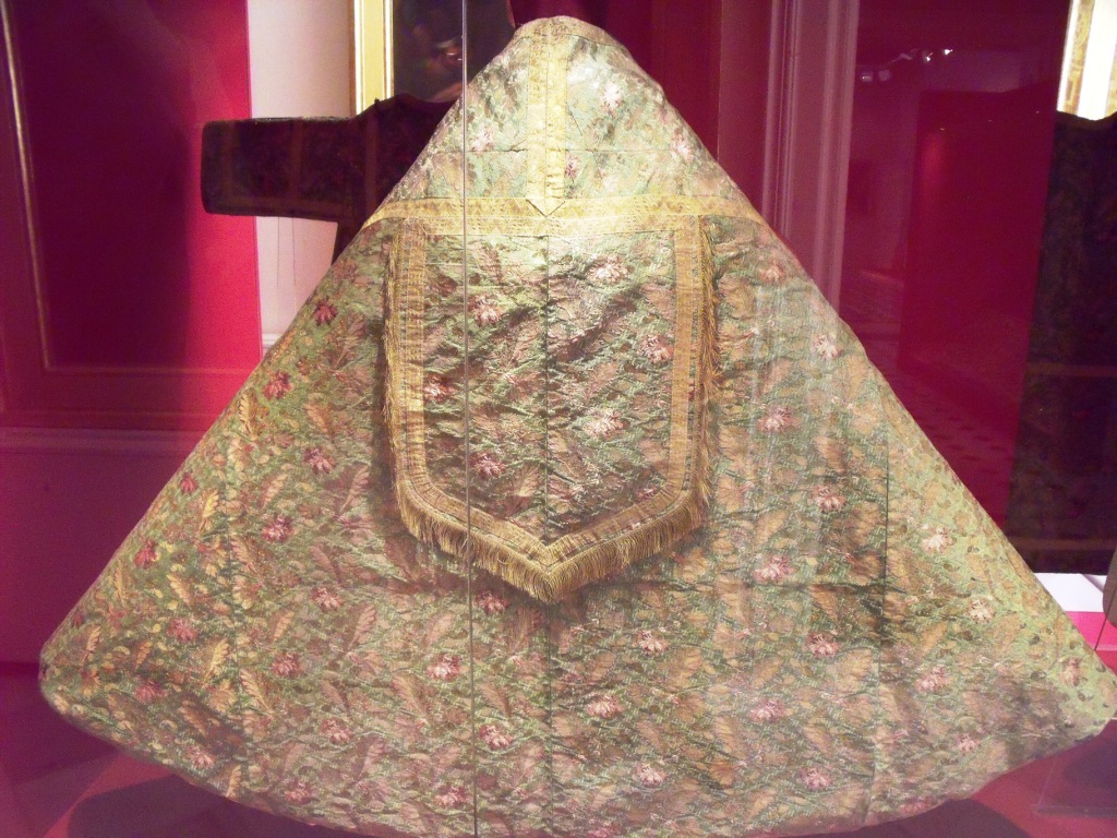 Cómo Disfrutar de tu Jubilación: TEXTILES ORNAMENTALES RELIGIOSOS