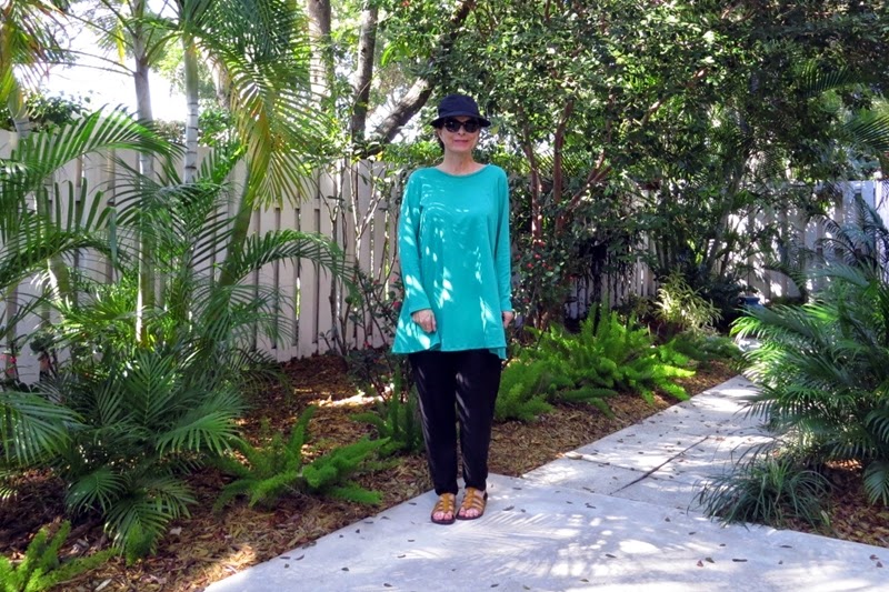 Coco's Loft: New Look 6323 Tunic in 'Lagoona' green...