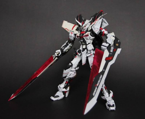 Custom Build: 1/100 Gundam Astray Black Frame