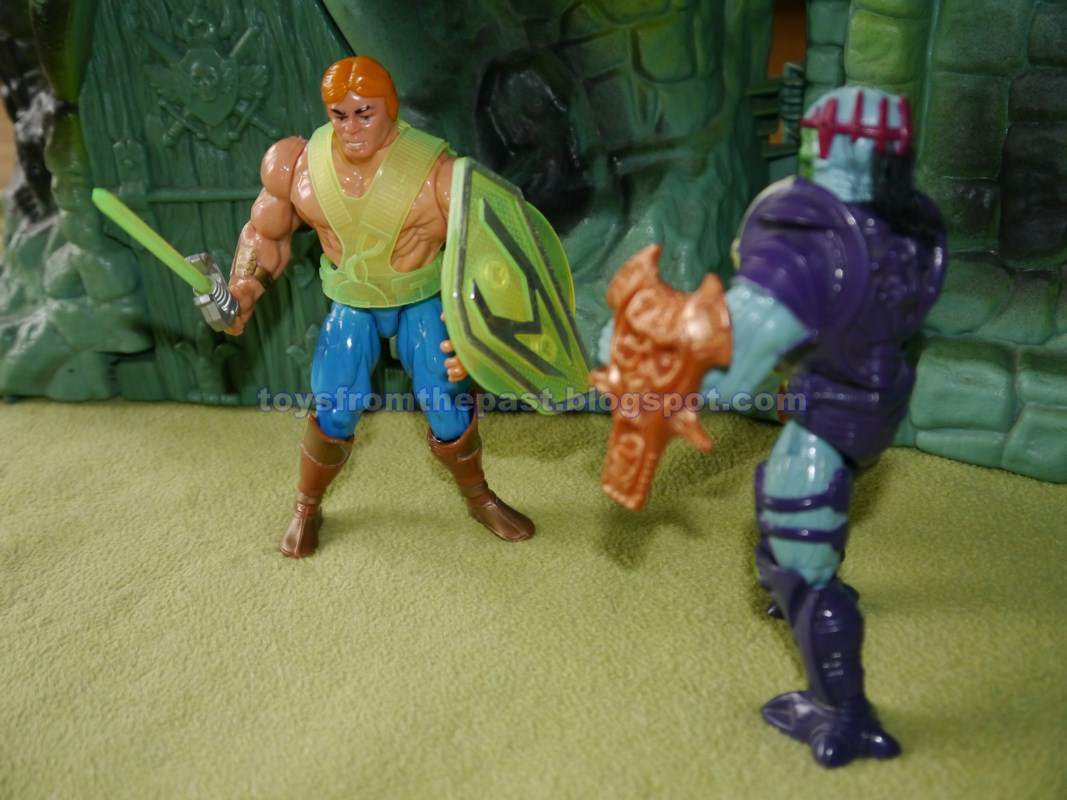 Toys from the Past: #601 HE-MAN - THUNDER PUNCH HE-MAN and BATTLE BLADE ...