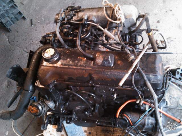 Opel Rekord A & B: Spare parts: 2000cc Opel engine