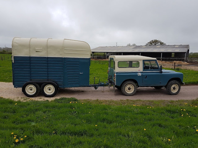 Landrover Defender: Land Rover series 3 + Rice Horse Box 1971 Landrover ...