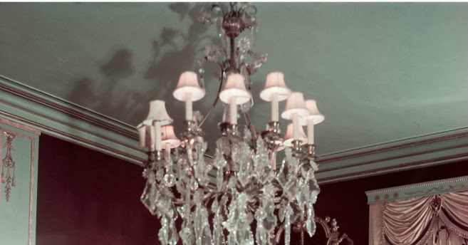 VINTAGE PHOTOGRAPHY: Cecil Beaton at home by Paul Popper 1951