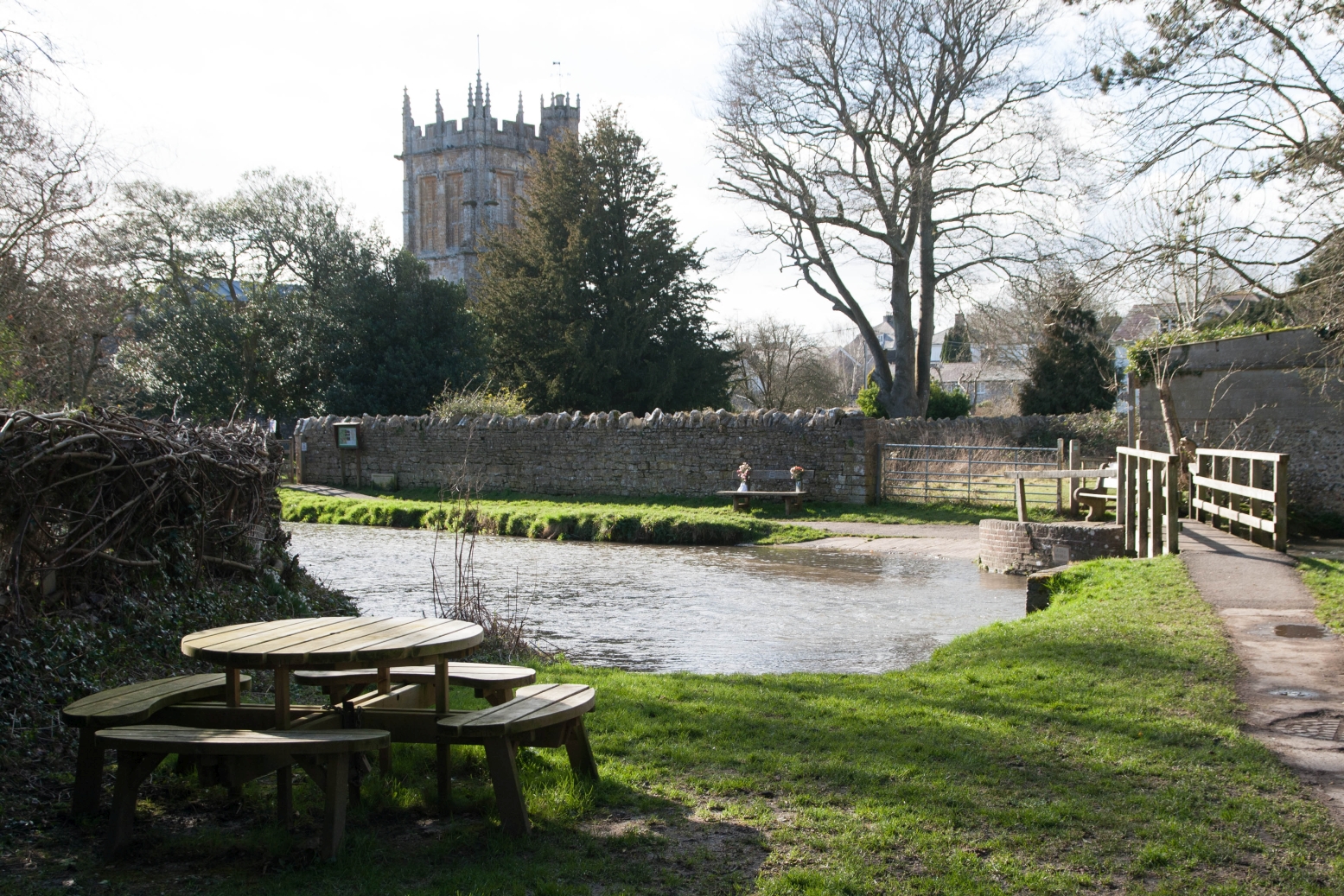 Walking Dorset's gridsquares: A tale of two valleys - Charminster to ...