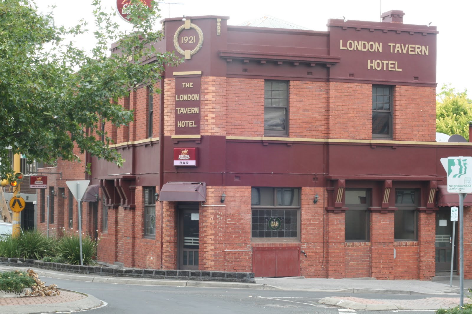 London Tavern Hotel, Richmond by Big Fil - Eat and Be Merry Crew