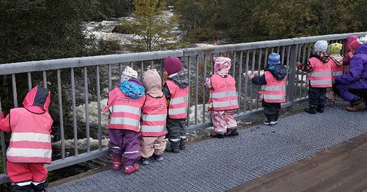 TRYGGHEIM BARNEHAGE VATNE: Utforske vatn