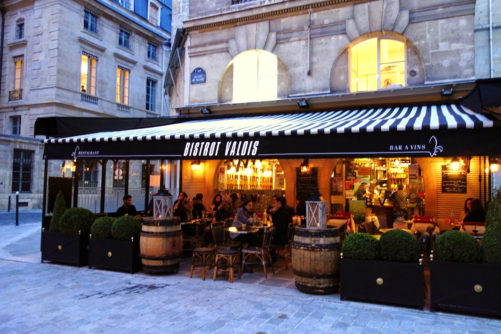 Nos Adresses : Le Bistrot Valois, la cuisine de terroir authentique - 1 ...