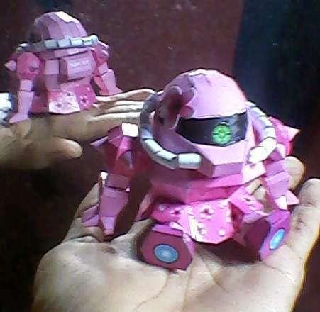 Moe Zaku Papercraft