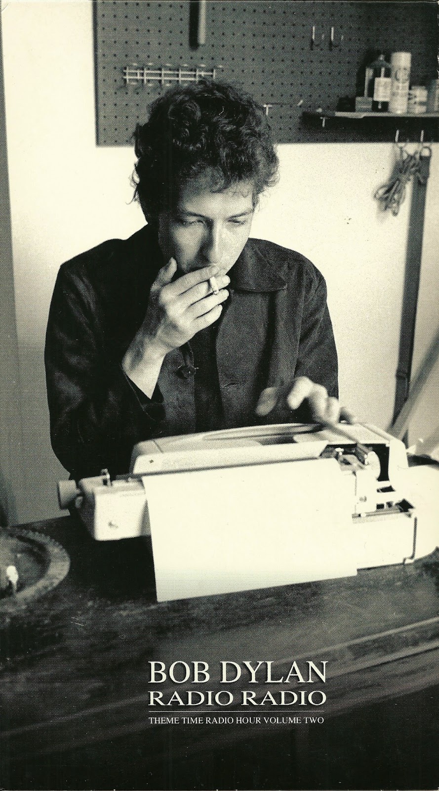 ROCK ON !: Bob Dylan Radio Radio Theme Time Radio Hour Vol 2