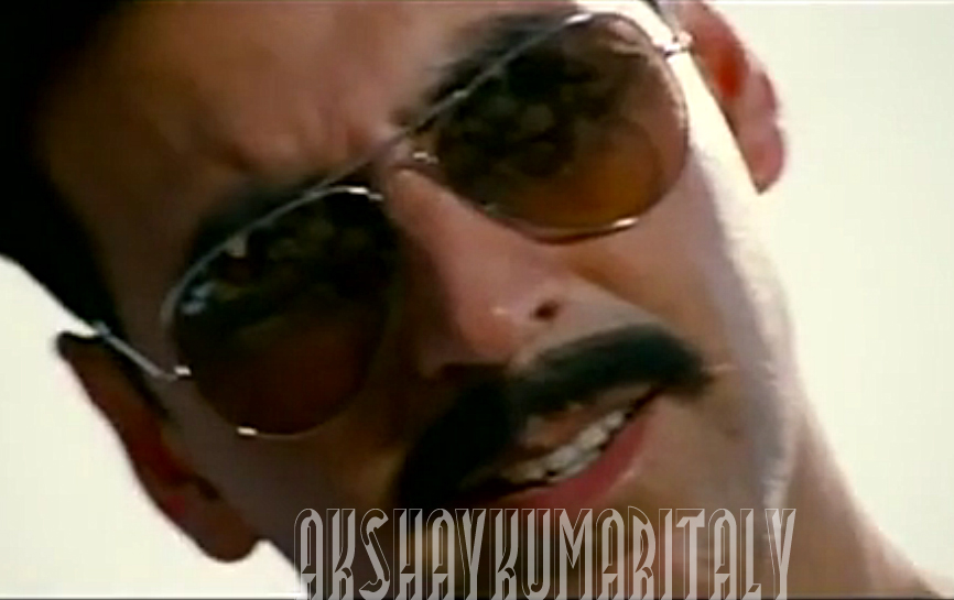 Akshay Kumar Italy: Rowdy Rathore trailer screencaps featuring Akshay Kumar