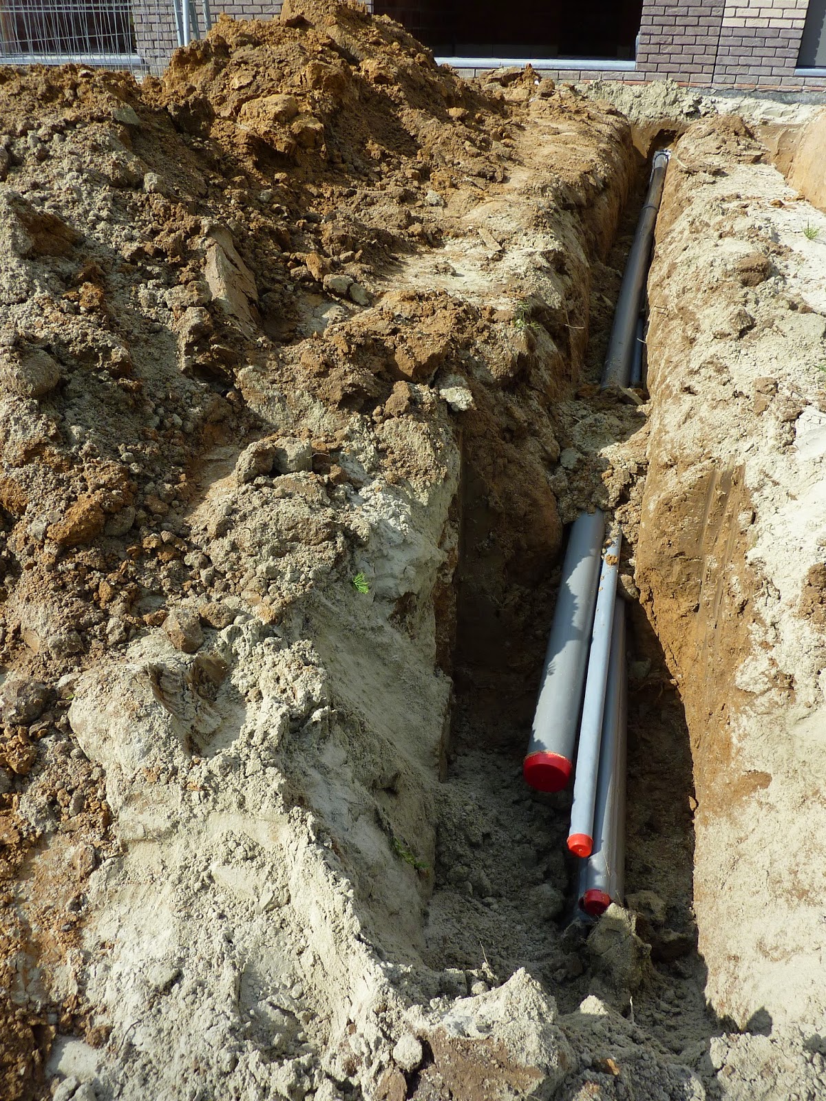 Kevin & Lien bouwen een (t)huis !: Aanvraag aansluitingen & voorbereiding