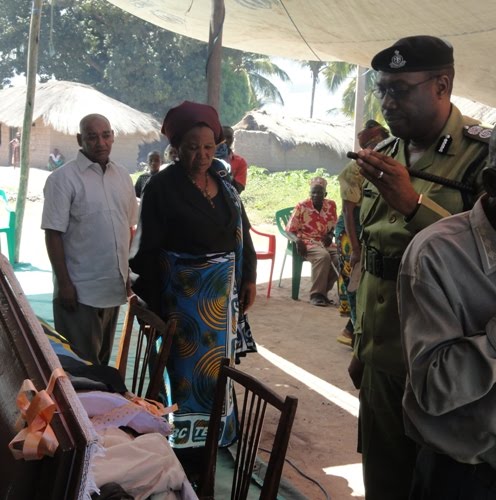 MKUU WA JESHI LA POLISI TANZANIA IGP SAID MWEMA AHUDHURIA MAZISHI YA ...