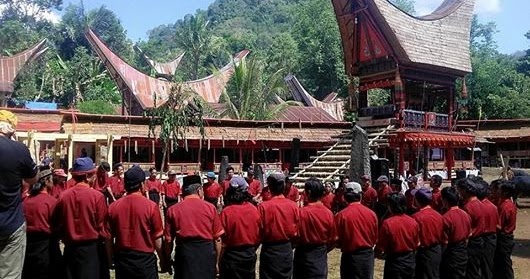 Toraja Private Guide: FUNERAL CEREMONY "Rambu Solo" in TORAJA