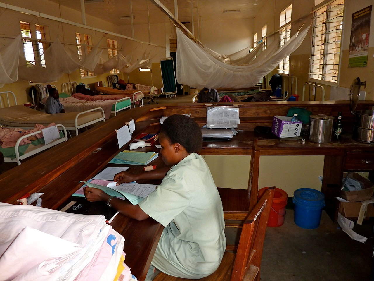 Liz in Tanzania: An African Hospital