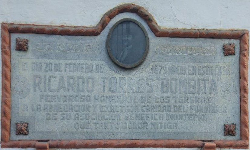 Monumentos Sevilla: Ricardo Torres "Bombita" (Tomares)