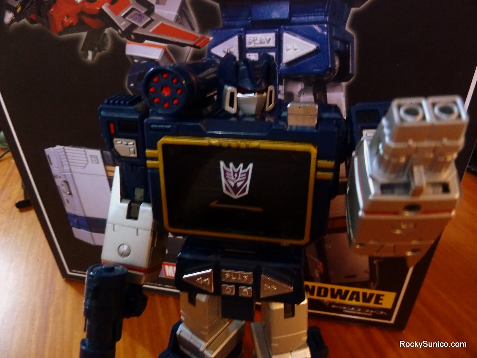 The Geeky Guide to Nearly Everything: [Transformers] Takara Masterpiece ...