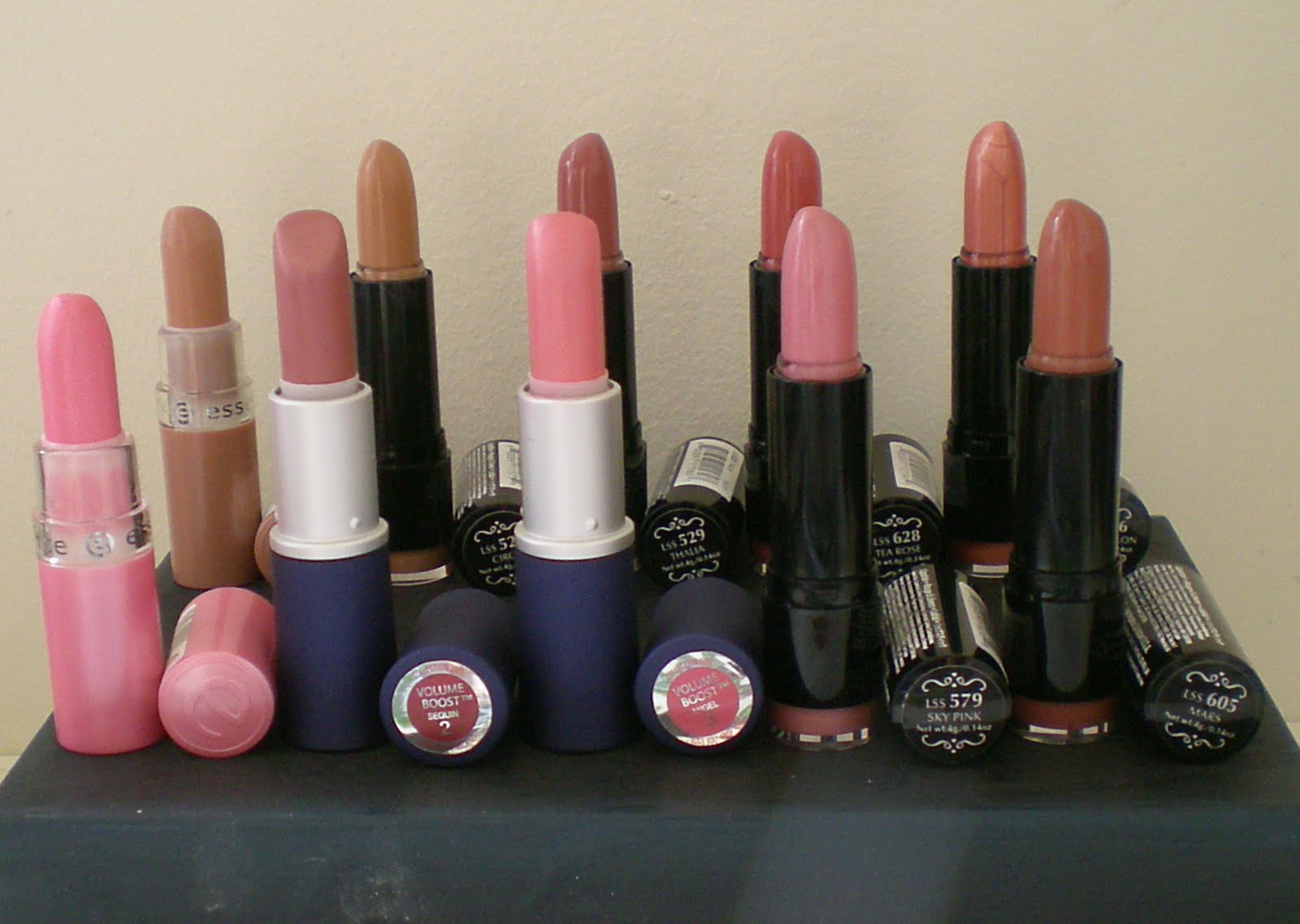 El Blog de Canca: 10 Labiales: NYX, Collection 2000 y essence